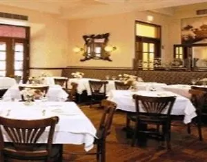 Club Quarters Hotel Faneuil Hall, Boston: What To Expect From 4 star ...